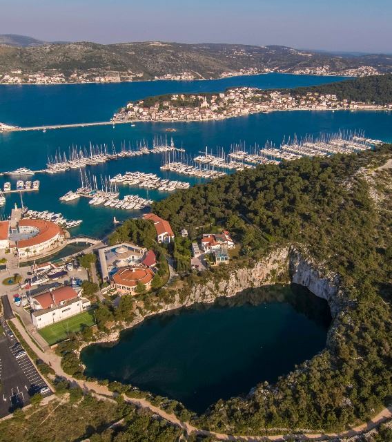 Dragon's eye -the legend of this secretive lake I Croatia.hr