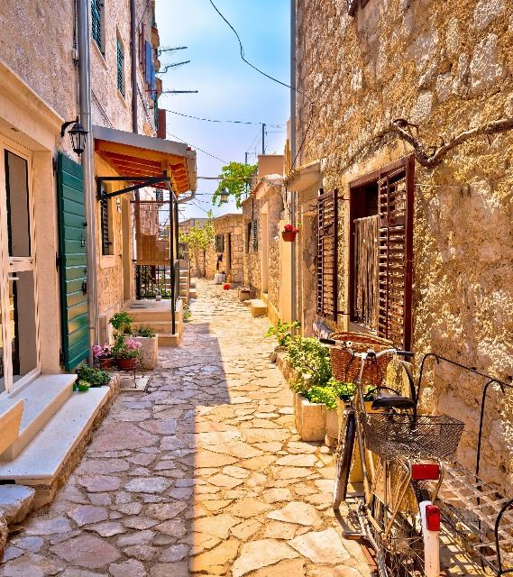 Prvić - Faust’s island near Vodice & Zlarin | Croatia.hr